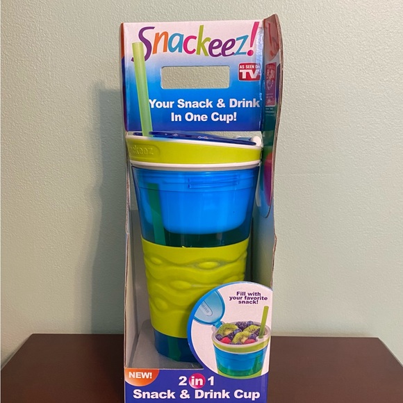 Snackeez | Dining | Nwt Snackeez 2 In Snack Drink Cup | Poshmark